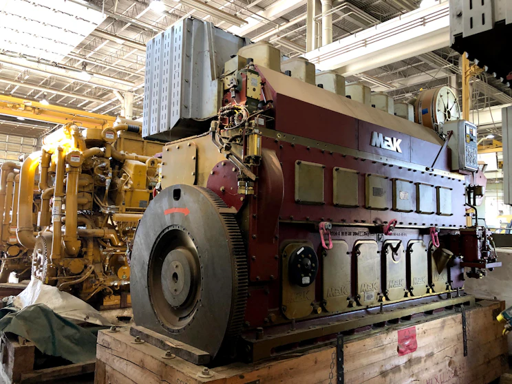AskTakeGo : Marine Engine MAK 6M25 Pair